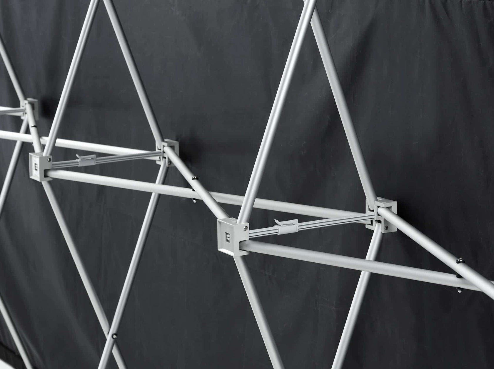 QuikScreen – Outdoor Theater System